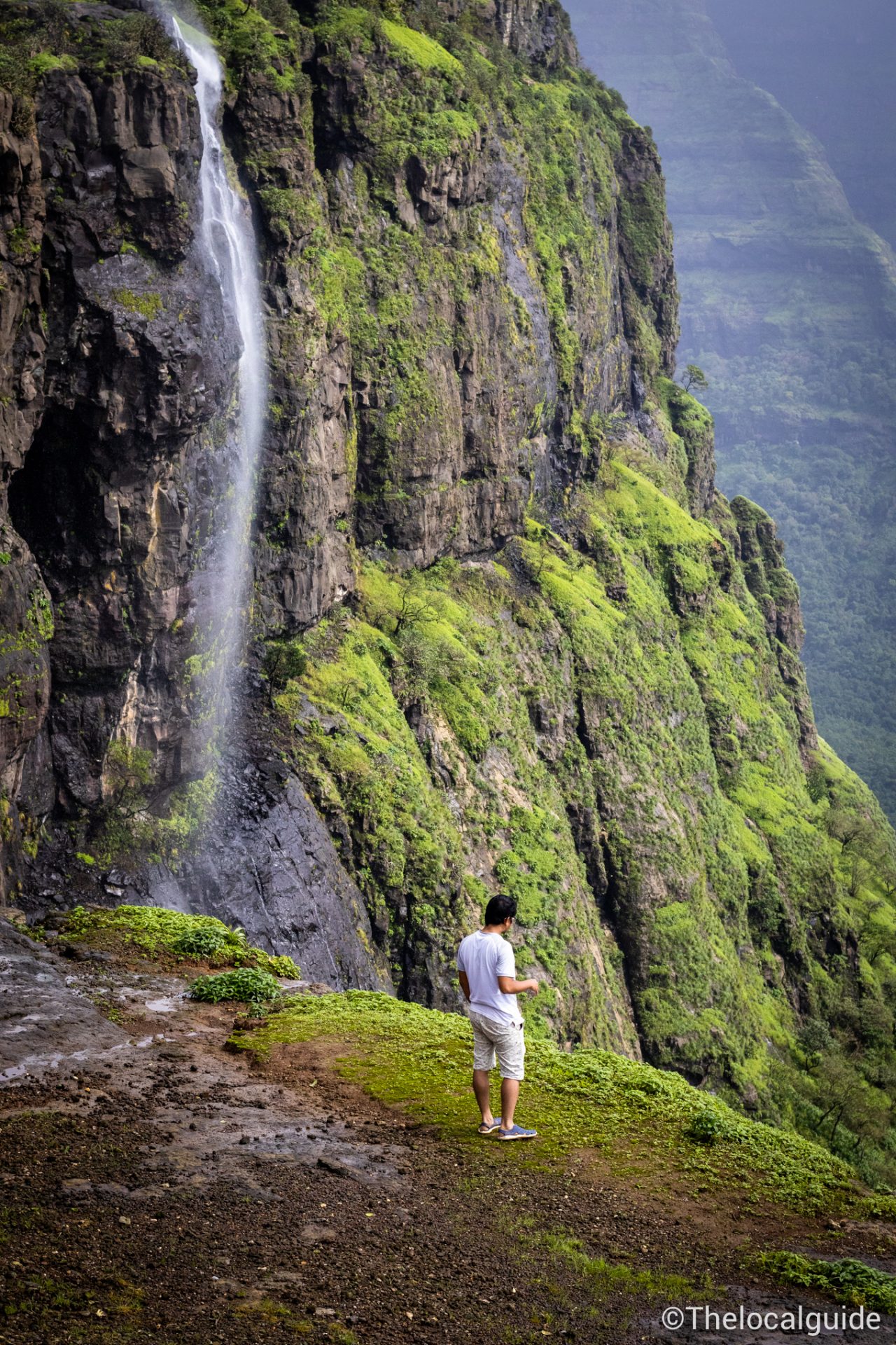 Reverse waterfall Naneghat | This waterfall goes up in the SKY!